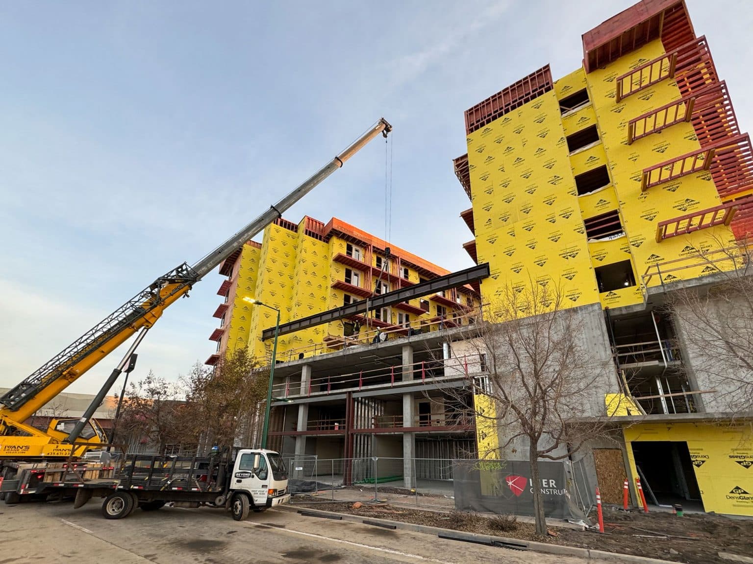 Entry Note Apartments